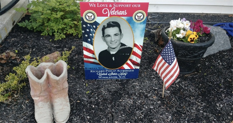 Veterans Memorial Lawn Sign